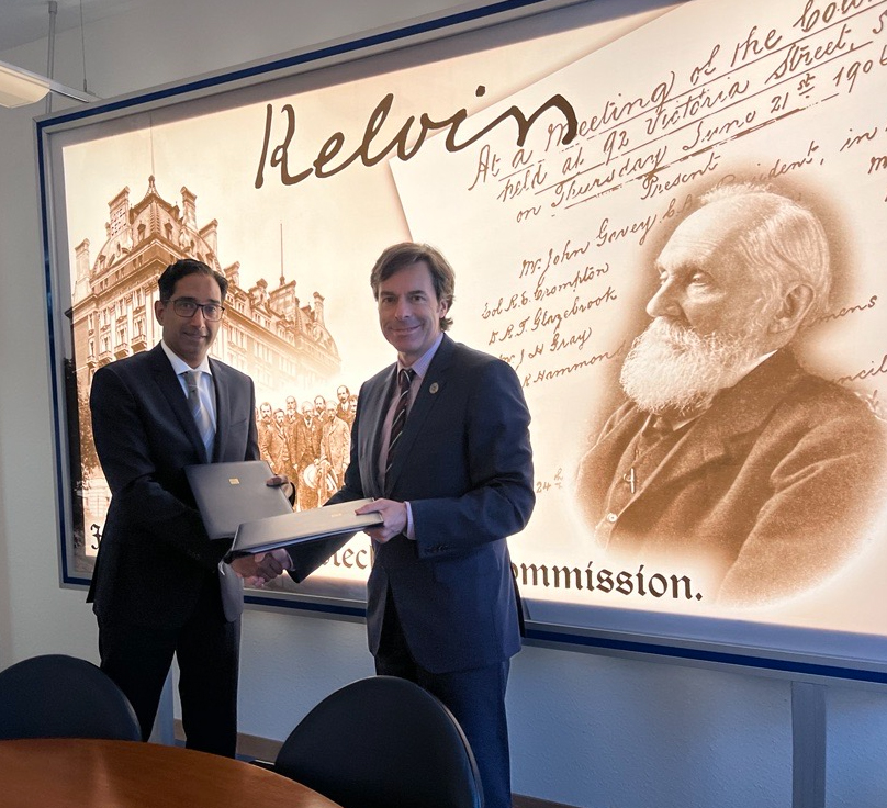 2023-IEC-OIML-MoU-signing.jpg — English